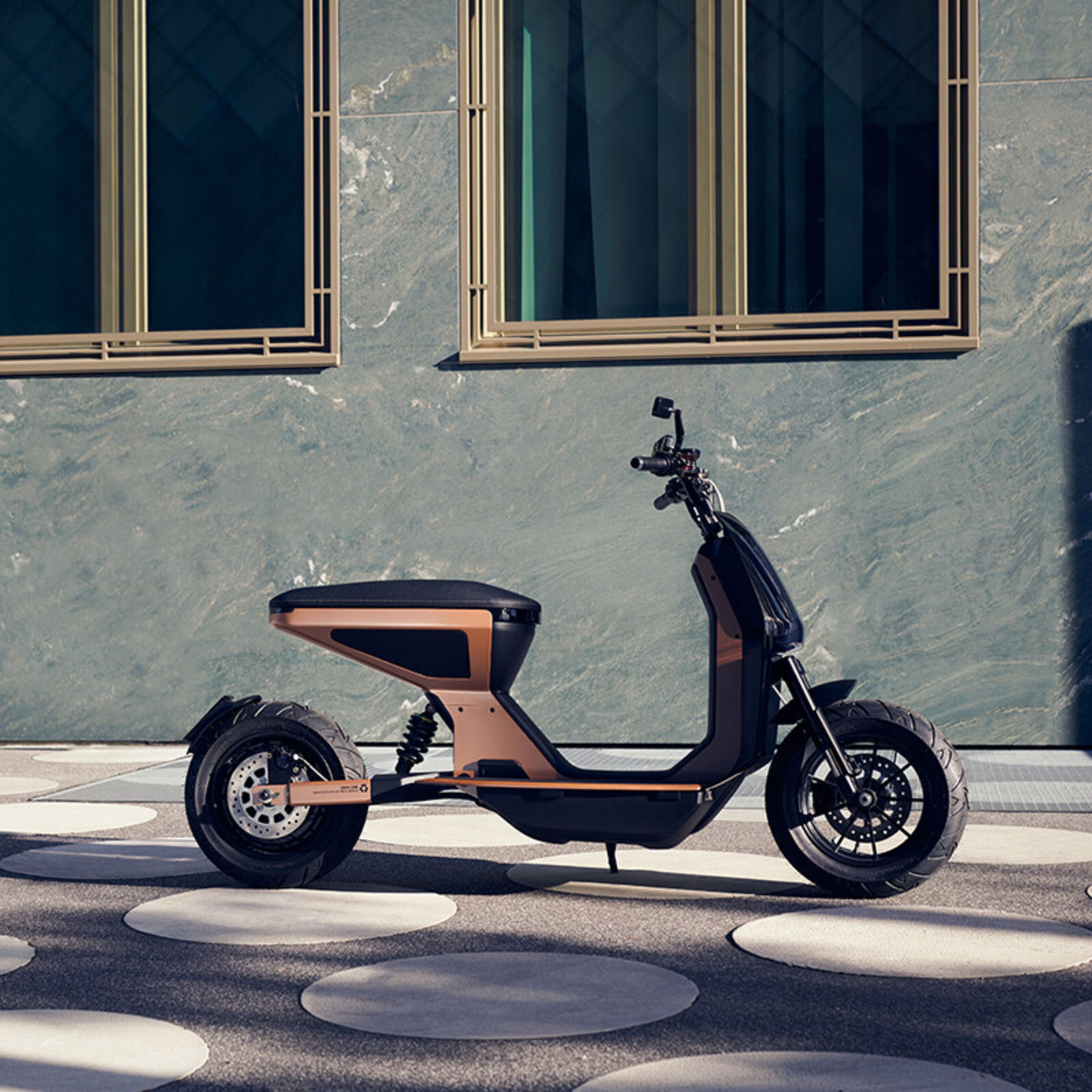 L3e: Elektrische motorscooter, 100 km | Naon Scooters